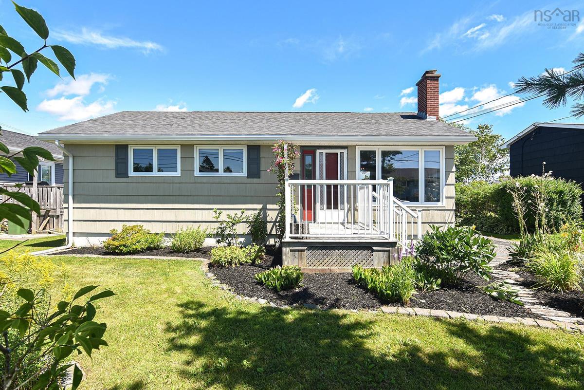 6 Willowdale Drive, Colby Village, (MLS® 202316873) RE/MAX nova