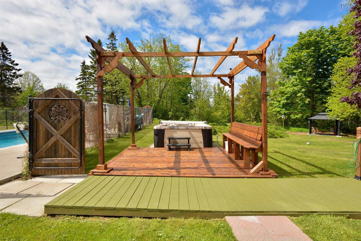 317 CHURCH, Little Bras D'Or, (MLS® 202414124) RE/MAX nova