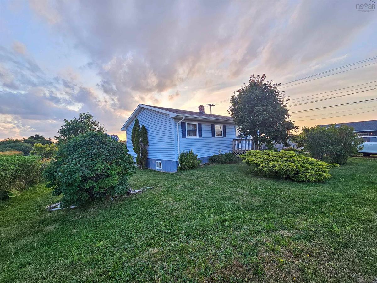 275 McIntyre Lane, Glace Bay, (MLS® 202418831) RE/MAX nova