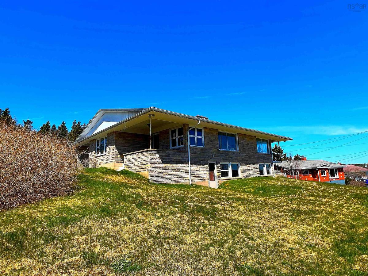 1 Philip Drive, Prospect Bay, (MLS® 202419205) RE/MAX nova