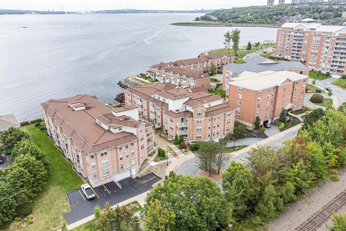 103 40 Waterfront Drive, Bedford, (MLS® 202524171) REMAX NOVA