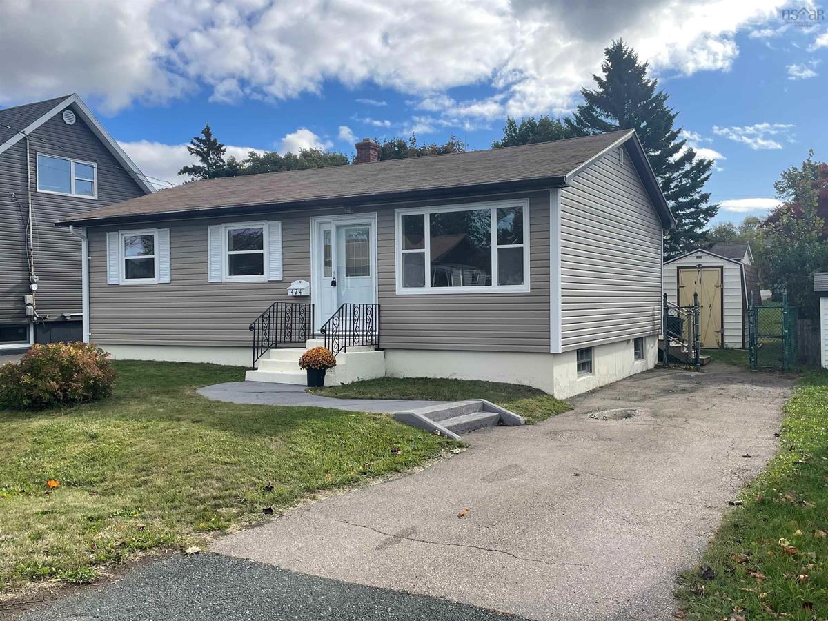 424 Birch Hill Drive, Sydney, (MLS® 202525661) REMAX NOVA