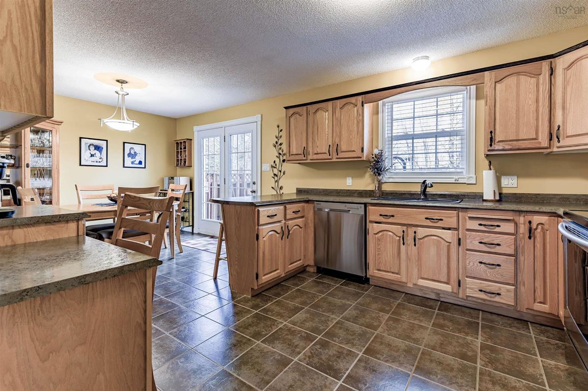 2757 Poplar Drive Coldbrook, Coldbrook, (MLS® 202527269) REMAX NOVA